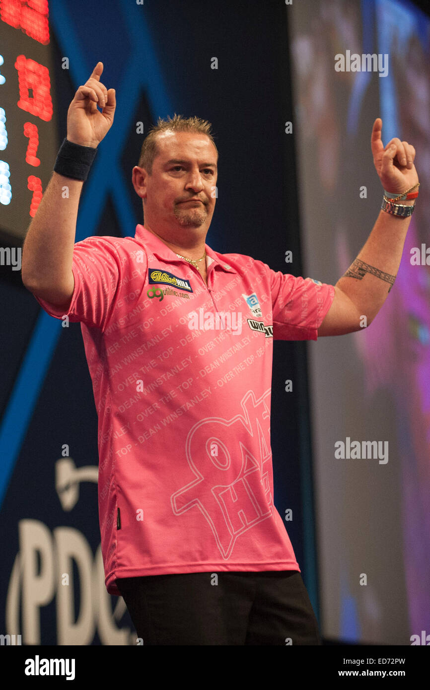Pdc darts world championship crowd hi-res stock photography and images ...