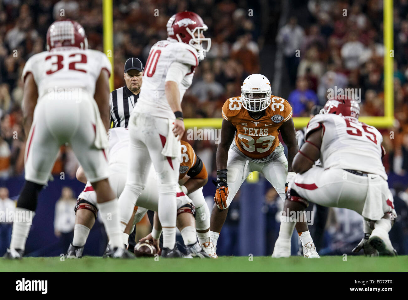 December 29, 2104: Texas Longhorns linebacker Steve Edmond (33) lines ...