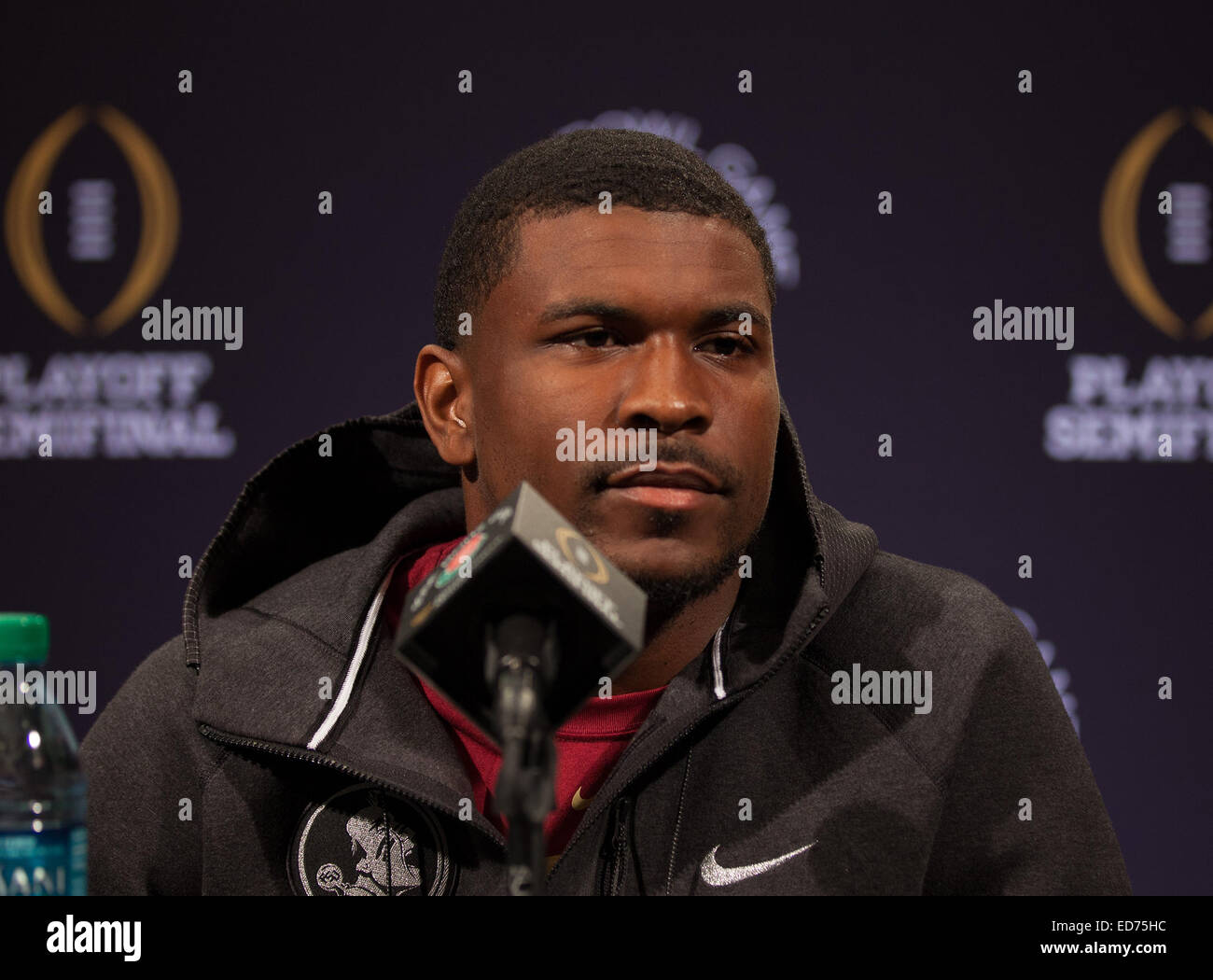 Los Angeles, CA, USA. 30th Dec, 2014. Florida State Seminoles defensive ...