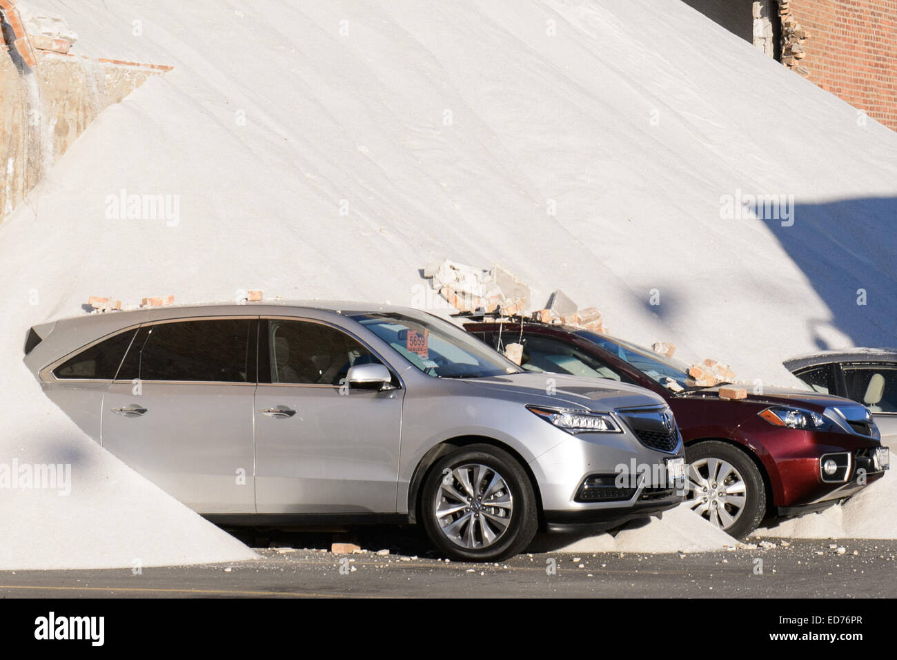 Morton salt building hi-res stock photography and images - Alamy