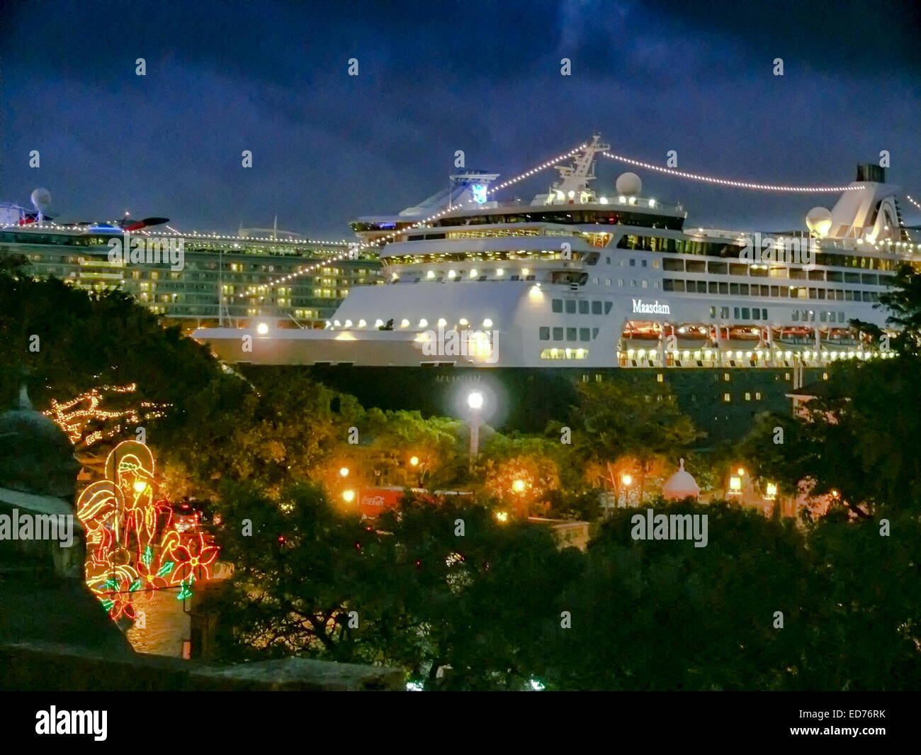 San Juan, Puerto Rico, US. 12th Jan, 2009. A small plaza on the ...