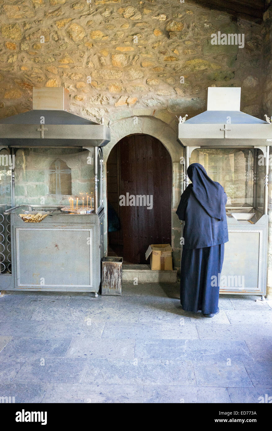 Nun monastery meteora hi-res stock photography and images - Alamy