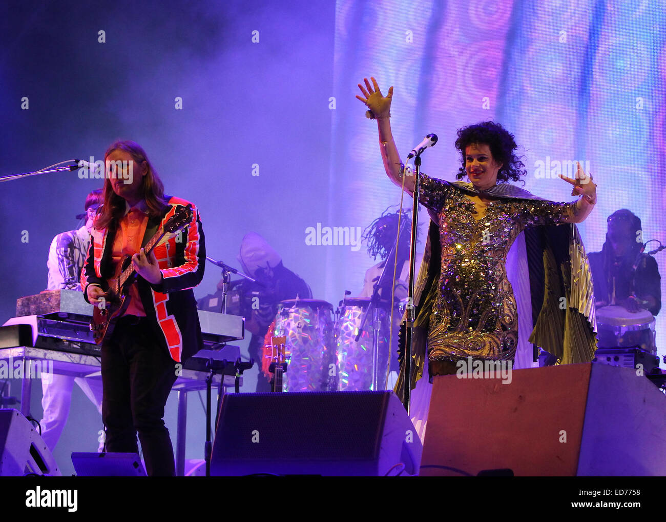 Glastonbury Festival 2014 - Performances - Day 2 - Arcade Fire ...