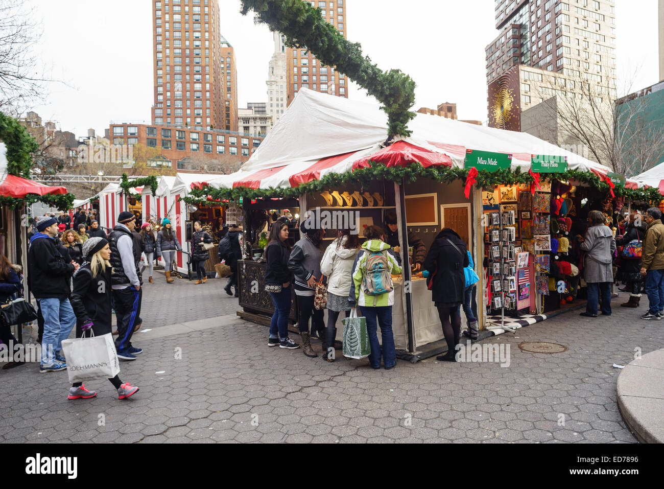 Christmas market at Union Square park in Manhattan Stock Photo - Alamy