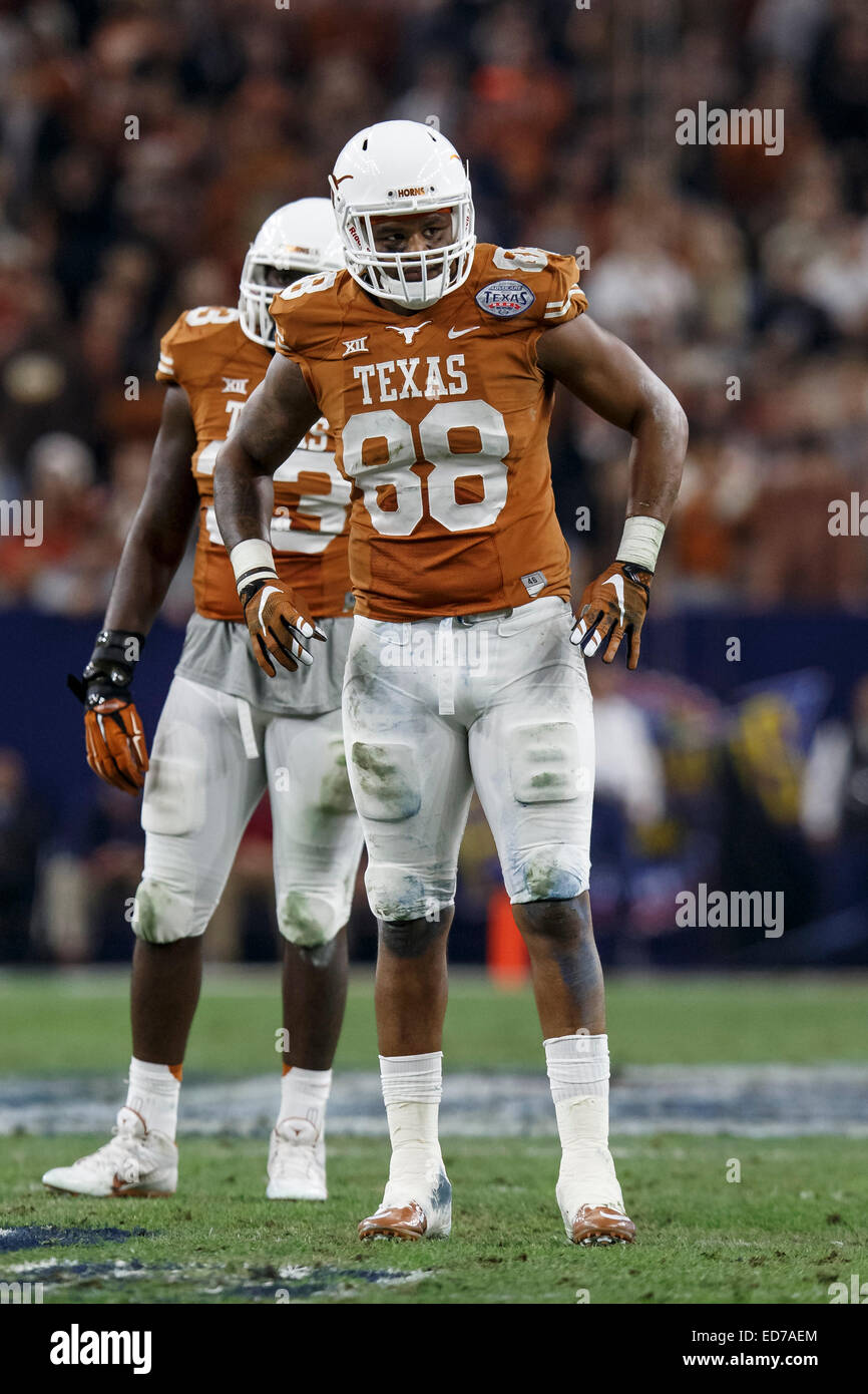 December 29, 2104: Texas Longhorns defensive end Cedric Reed (88 ...