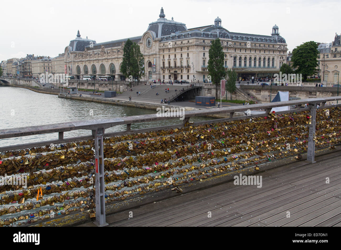 The locks at the fence of Pont des Arts in Paris Stock Photo - Alamy