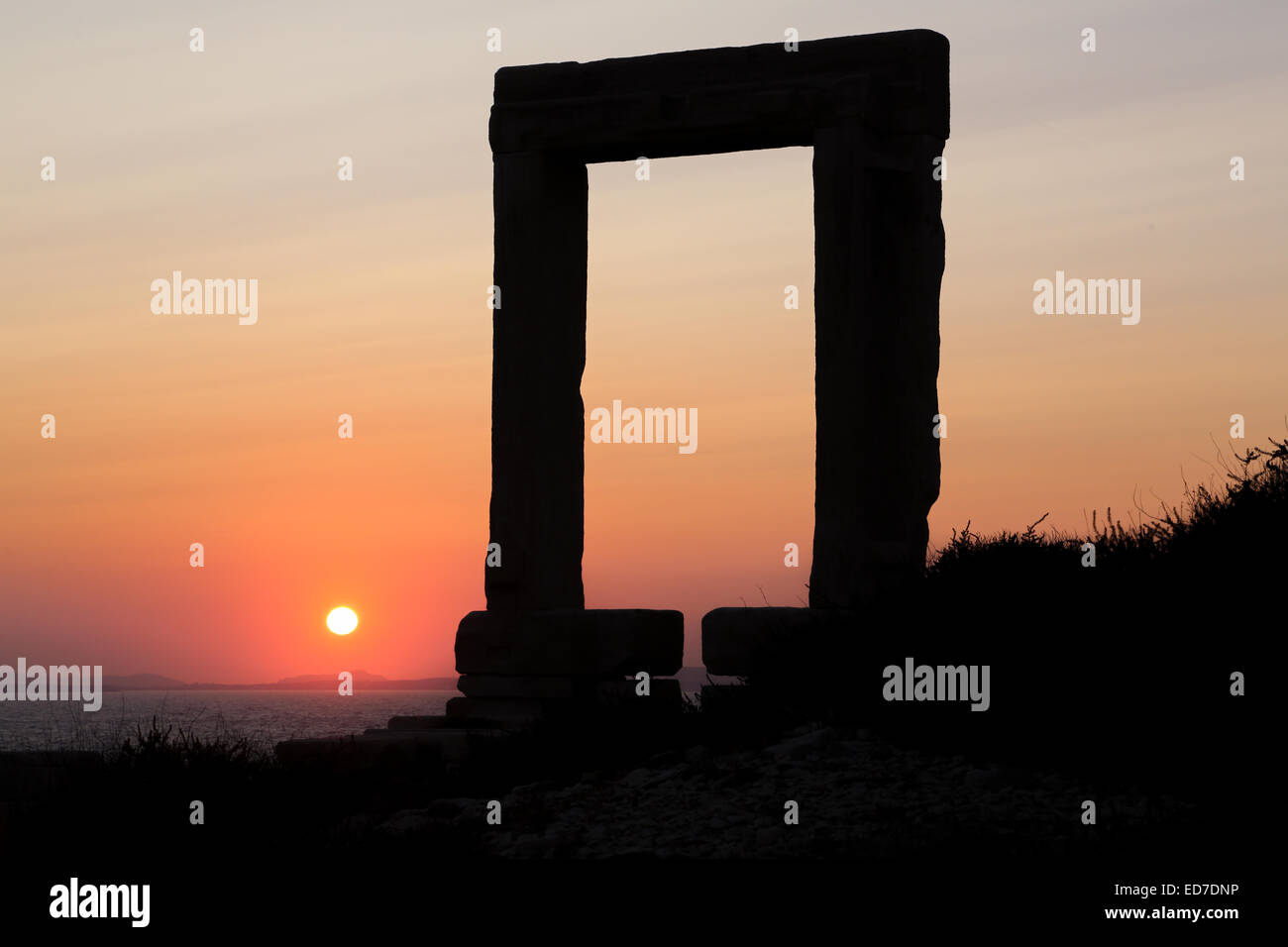 The Portara Gate of the Apollo Temple in Naxos island Stock Photo - Alamy