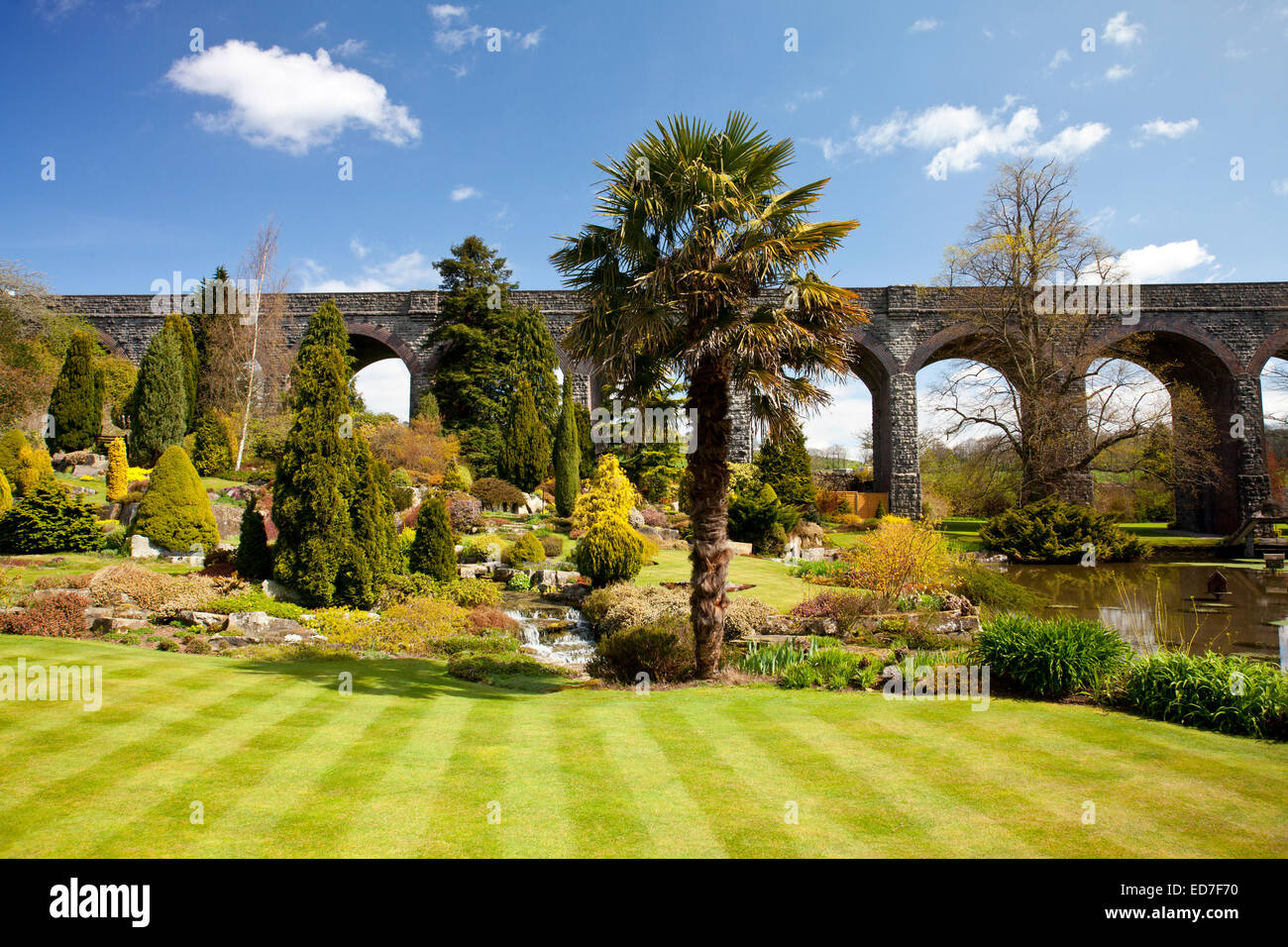 Immaculate gardens hi-res stock photography and images - Alamy