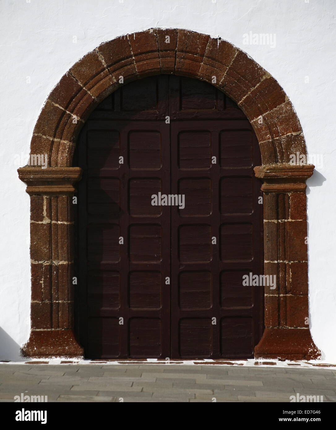 Stone arch frame in hi-res stock photography and images - Alamy