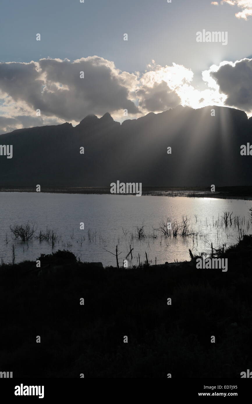 Sun setting over Theewaterskloof dam Stock Photo - Alamy