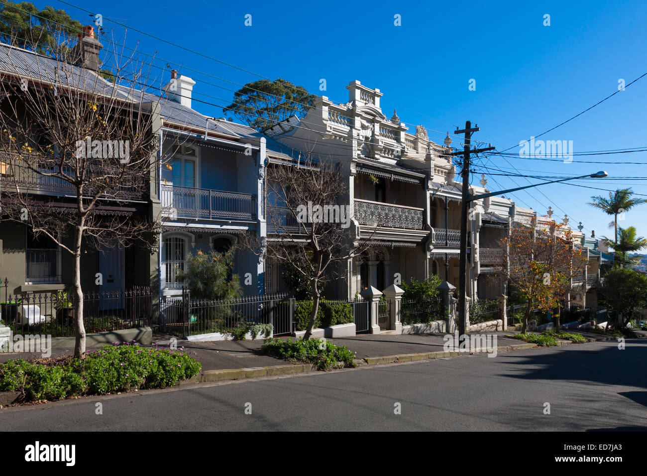 Victorian terrace houses hi-res stock photography and images - Alamy