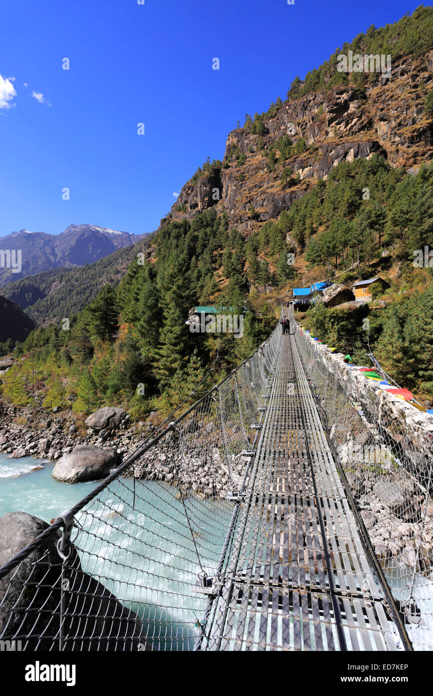 Foot bridge himalayan mountains hi-res stock photography and images - Alamy
