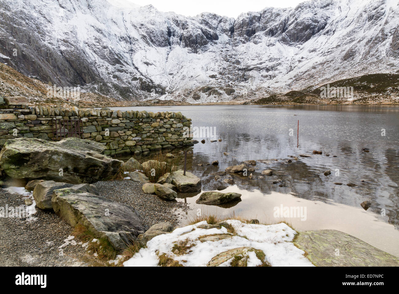 Llyn Idwal in the Snowdonia National Park in North Wales Stock Photo ...