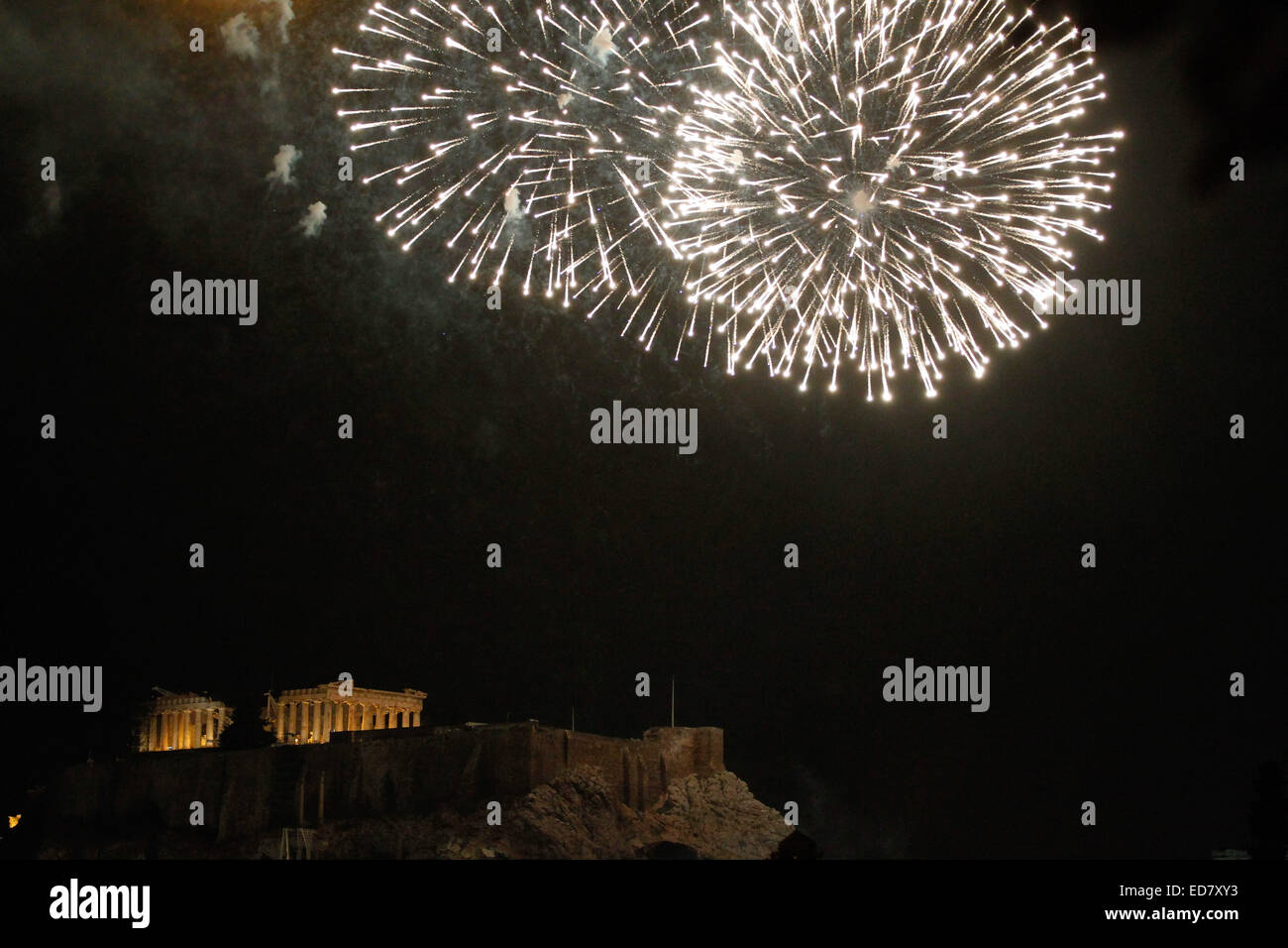 Athens, GREECE. 1st Jan, 2015. Fireworks explode over Acropolis during ...