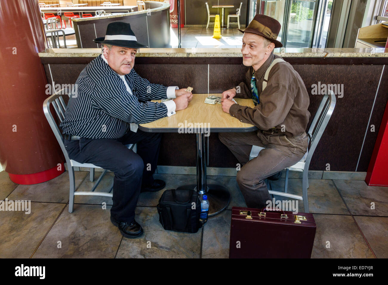 Chicago gangster tour hi-res stock photography and images - Alamy