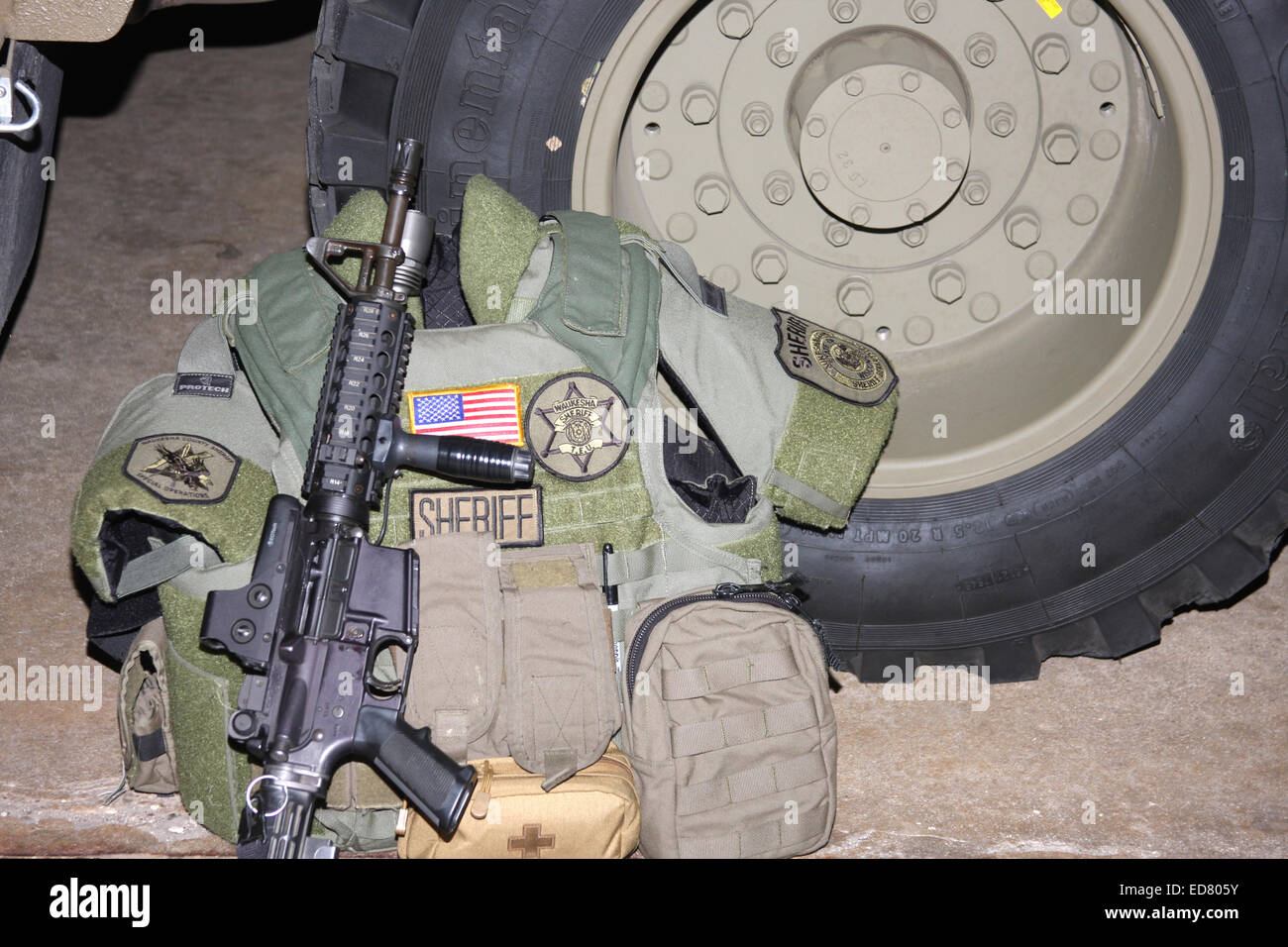 Waukesha County Sheriff Special Operations unit equipment Stock Photo ... Waukesha County Sheriff Special Operations unit equipment Stock Photo ...