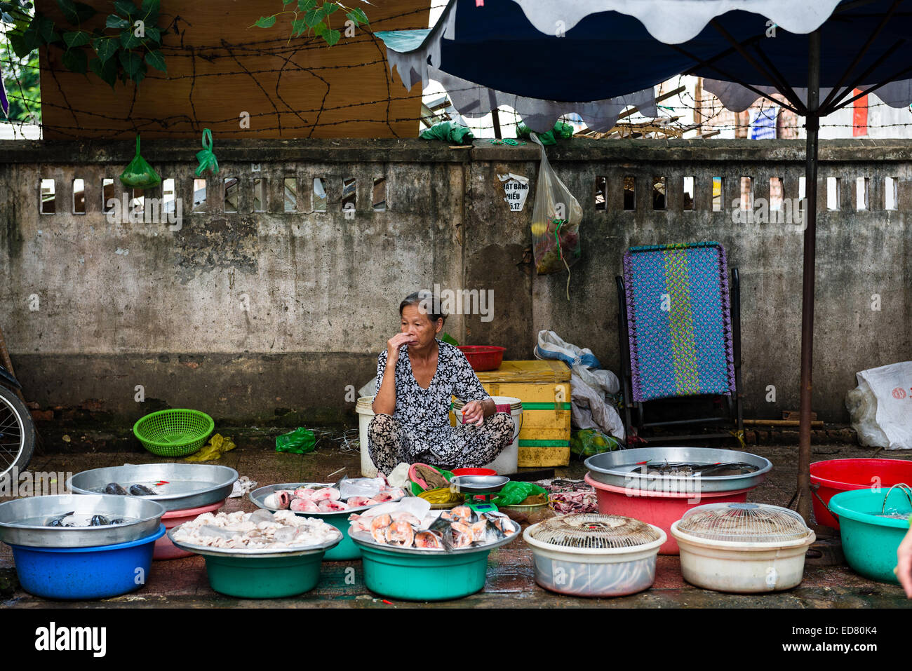 Market in saigon hi-res stock photography and images - Alamy