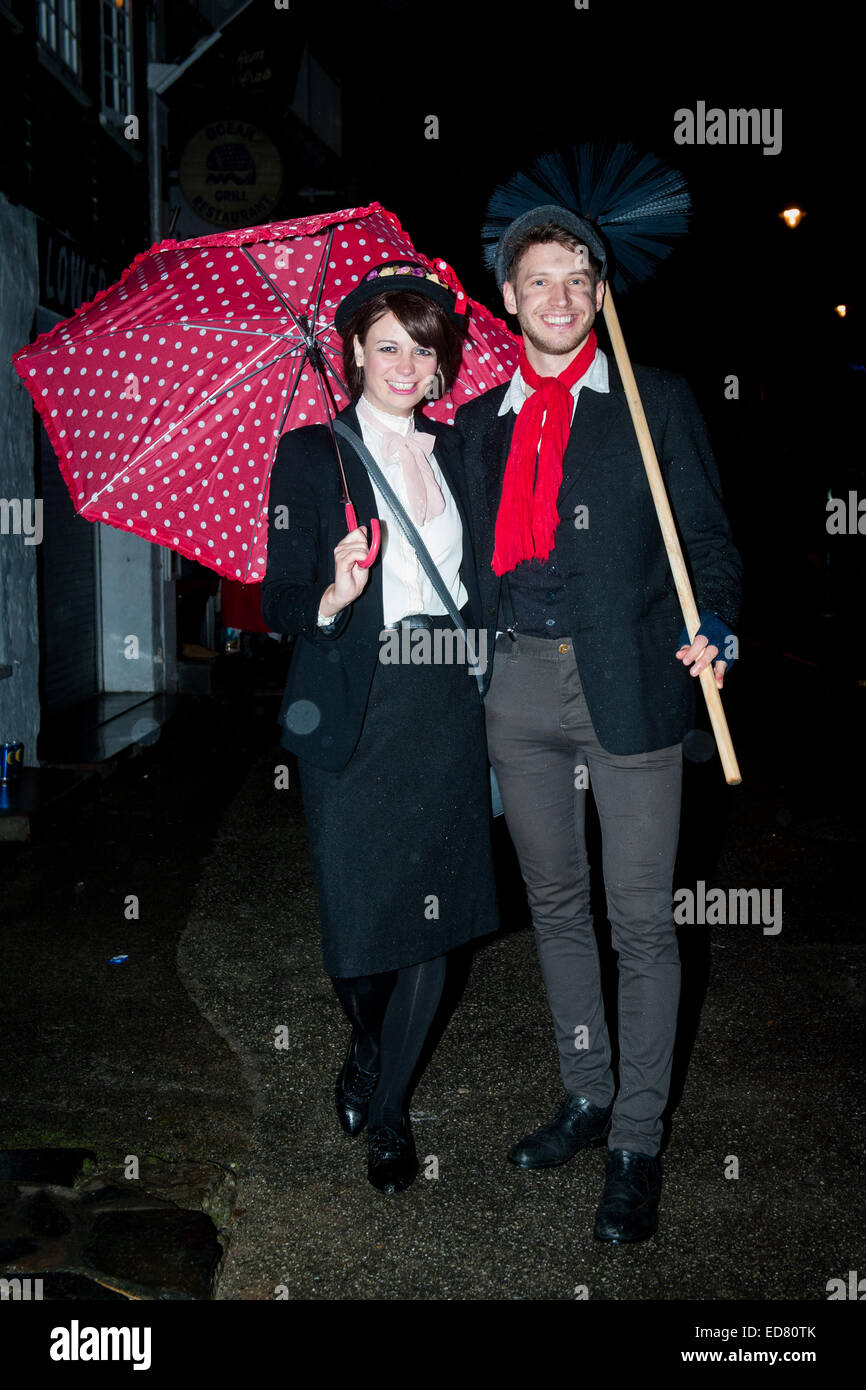 Revellers dressed as Mary Poppins and Dick van Dyke New Years Eve ...