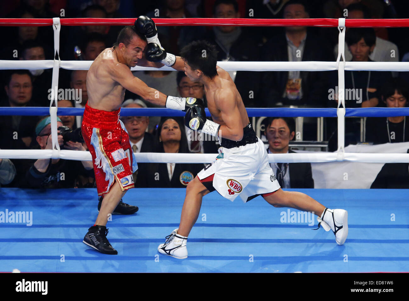 Tokyo Metropolitan Gymnasium, Tokyo, Japan. 30th Dec, 2014. (L-R) Omar ...