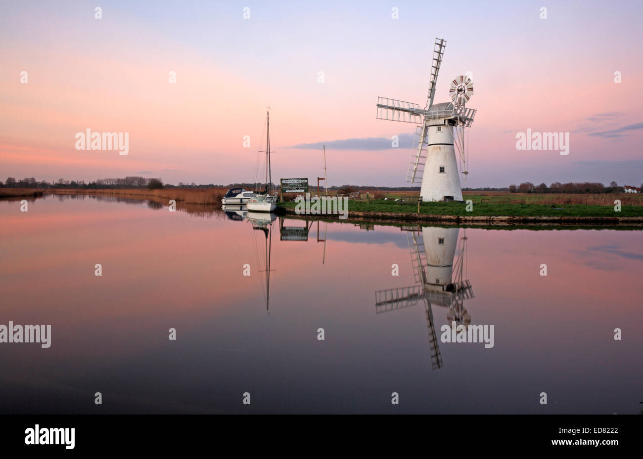 Sunset thurne windmill hi-res stock photography and images - Alamy