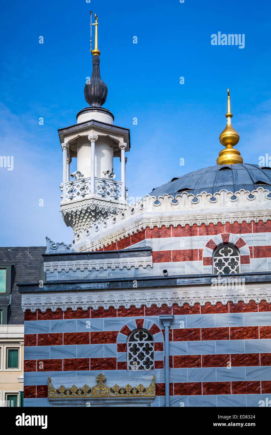 Small mosque hi-res stock photography and images - Alamy