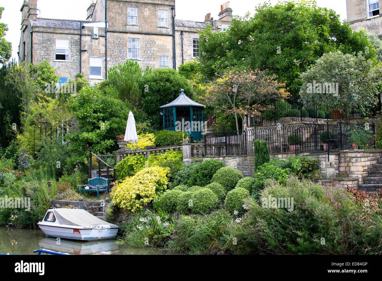 Gardens at Sydney BuidingsThe Kennet and Avon Canal Bathwick Bath ...