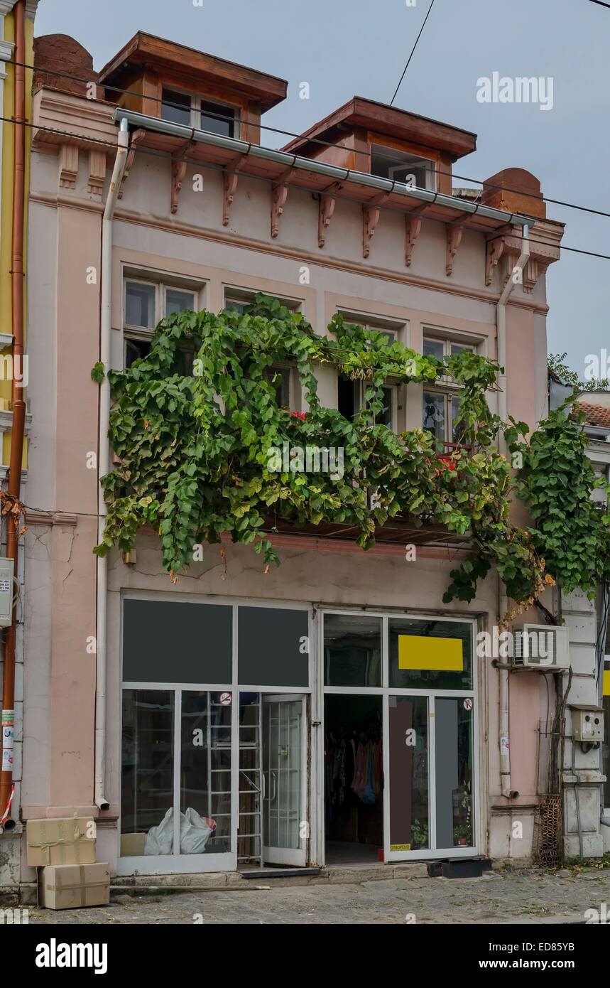 Interesting old building facade in Ruse town, Bulgaria Stock Photo - Alamy