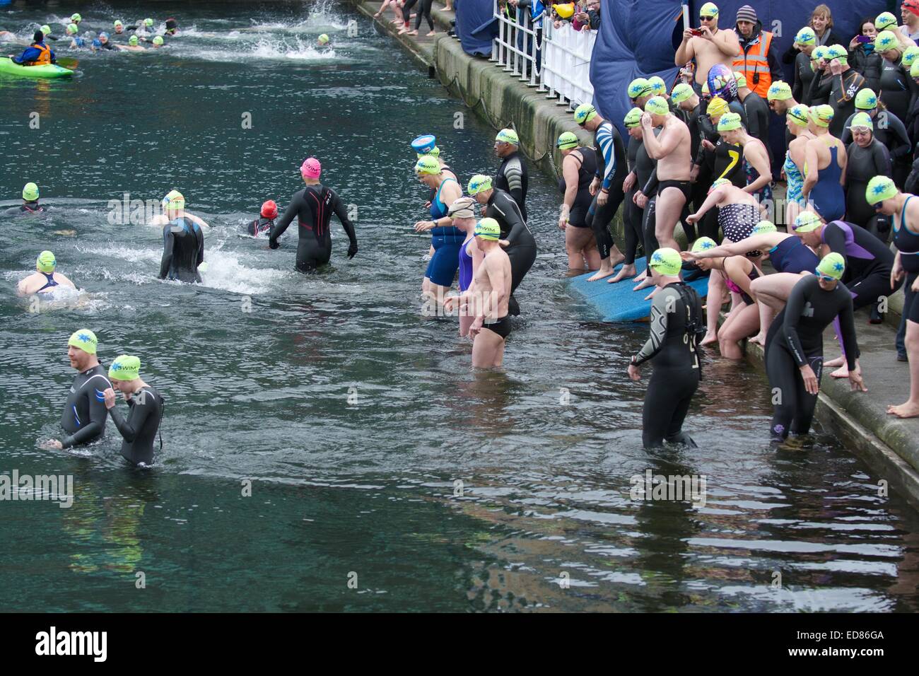 Brave cold water swimmers hi-res stock photography and images - Alamy
