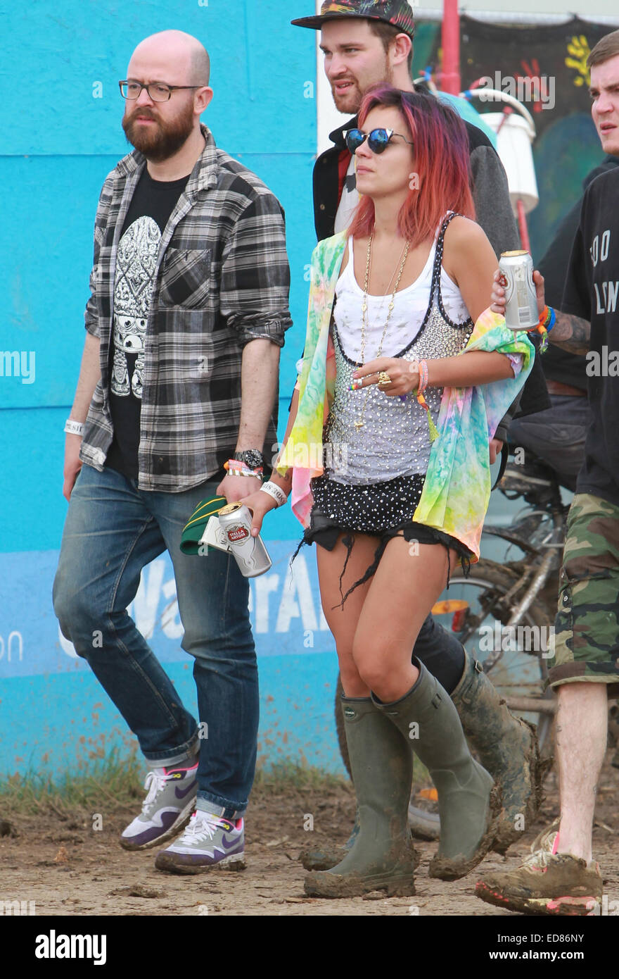 Glastonbury Festival 2014 - Celebrities and atmosphere - Day 4 ...