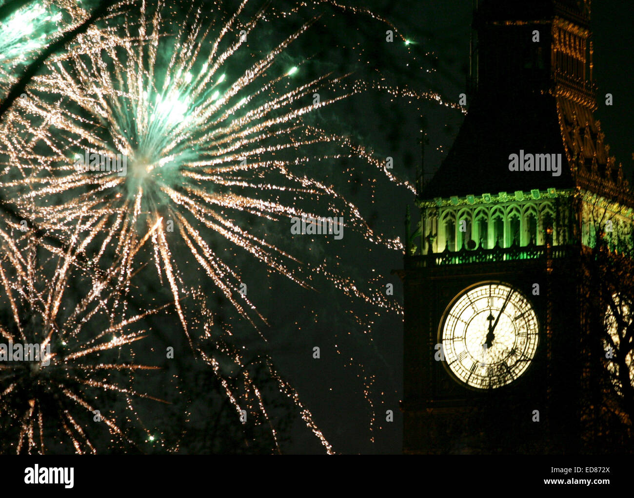 Big ben midnight hi-res stock photography and images - Alamy