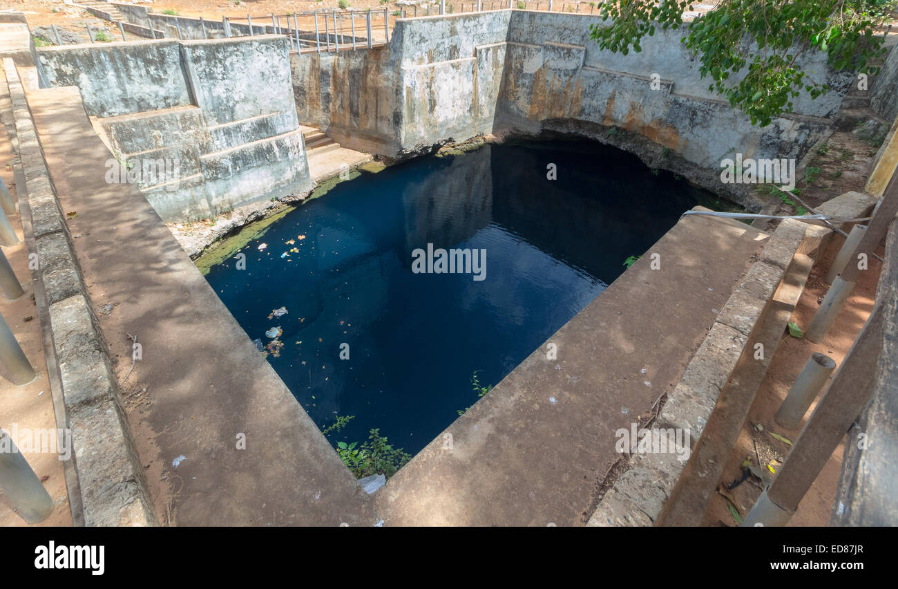 Nilavarai Well, Sri Lanka, Jaffna district: natural underground deep ...