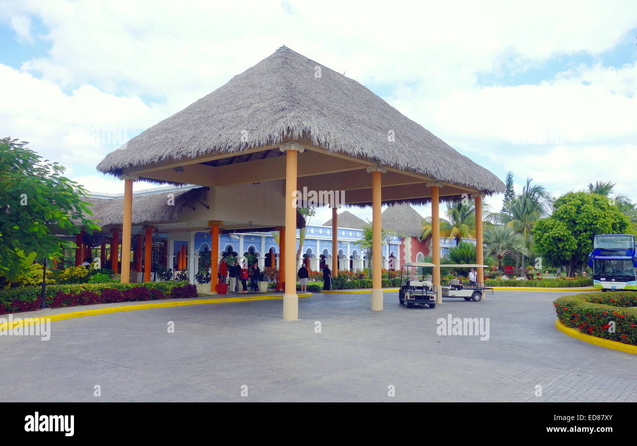 Cuban resort entrance in Varadero, Cuba Stock Photo - Alamy