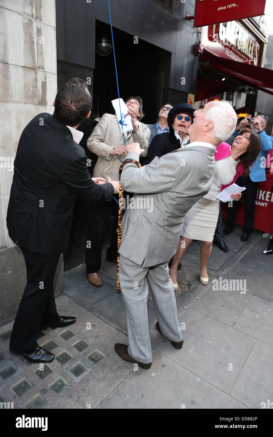Brian epstein death hi-res stock photography and images - Alamy
