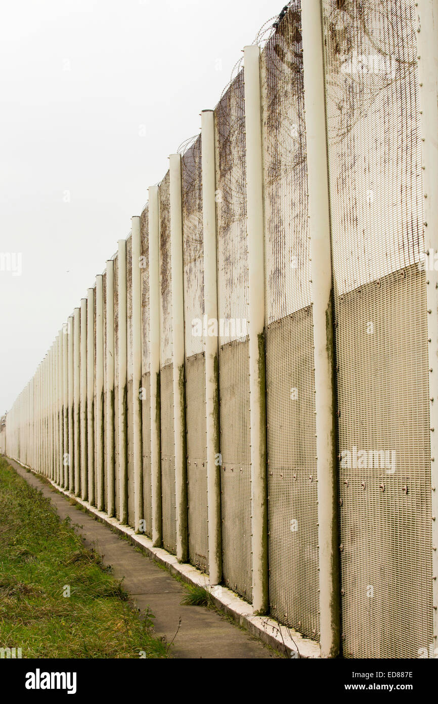 Prison fence hi-res stock photography and images - Alamy