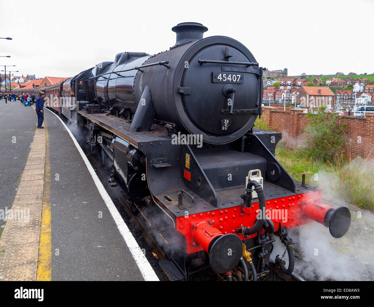 Steam locomotive 45407 'The Lancashire Fusilier' at Whitby on the North ...