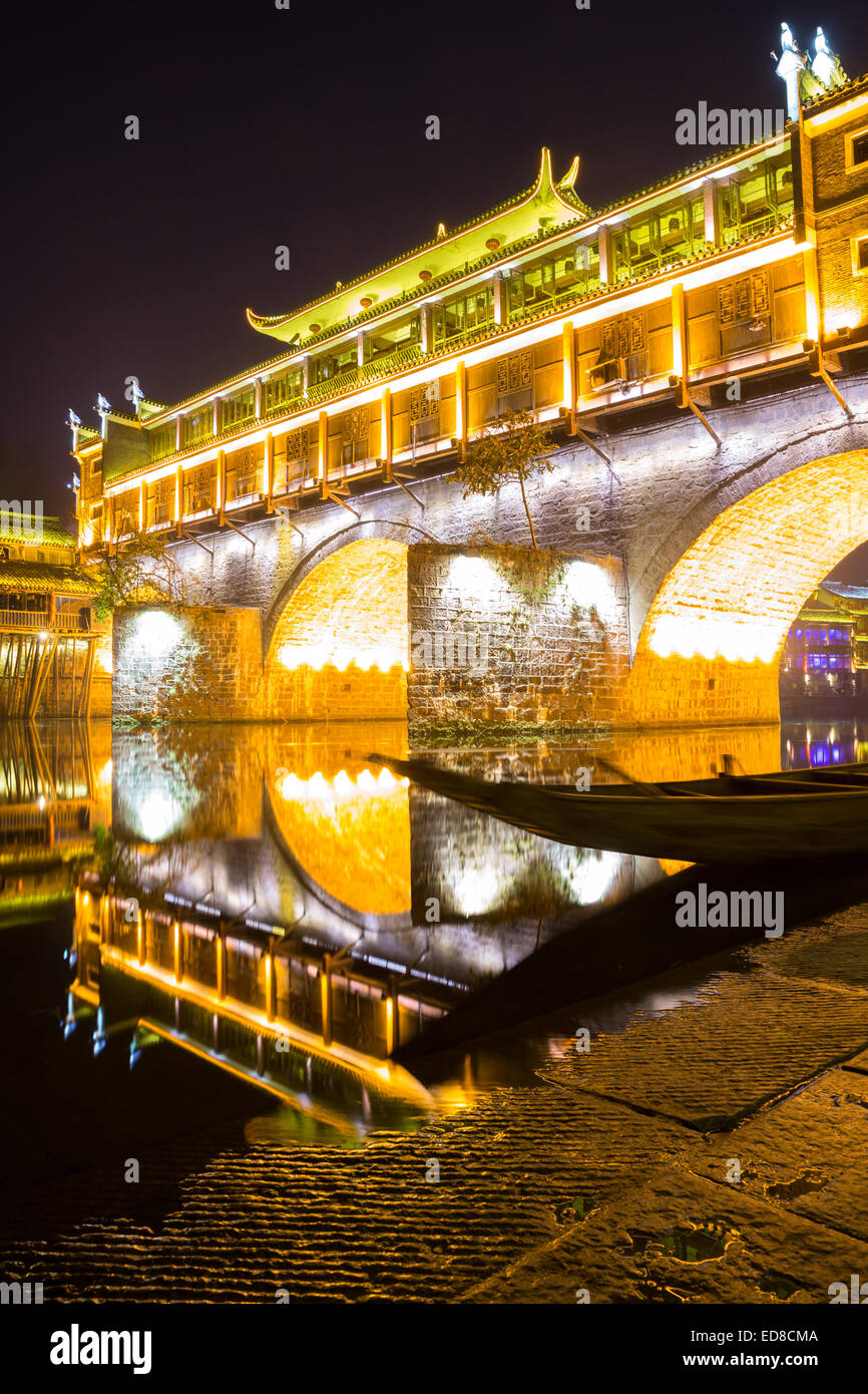 Hongqiao Bridge at Fenghuang (Phoenix) ancient town night, Hunan ...