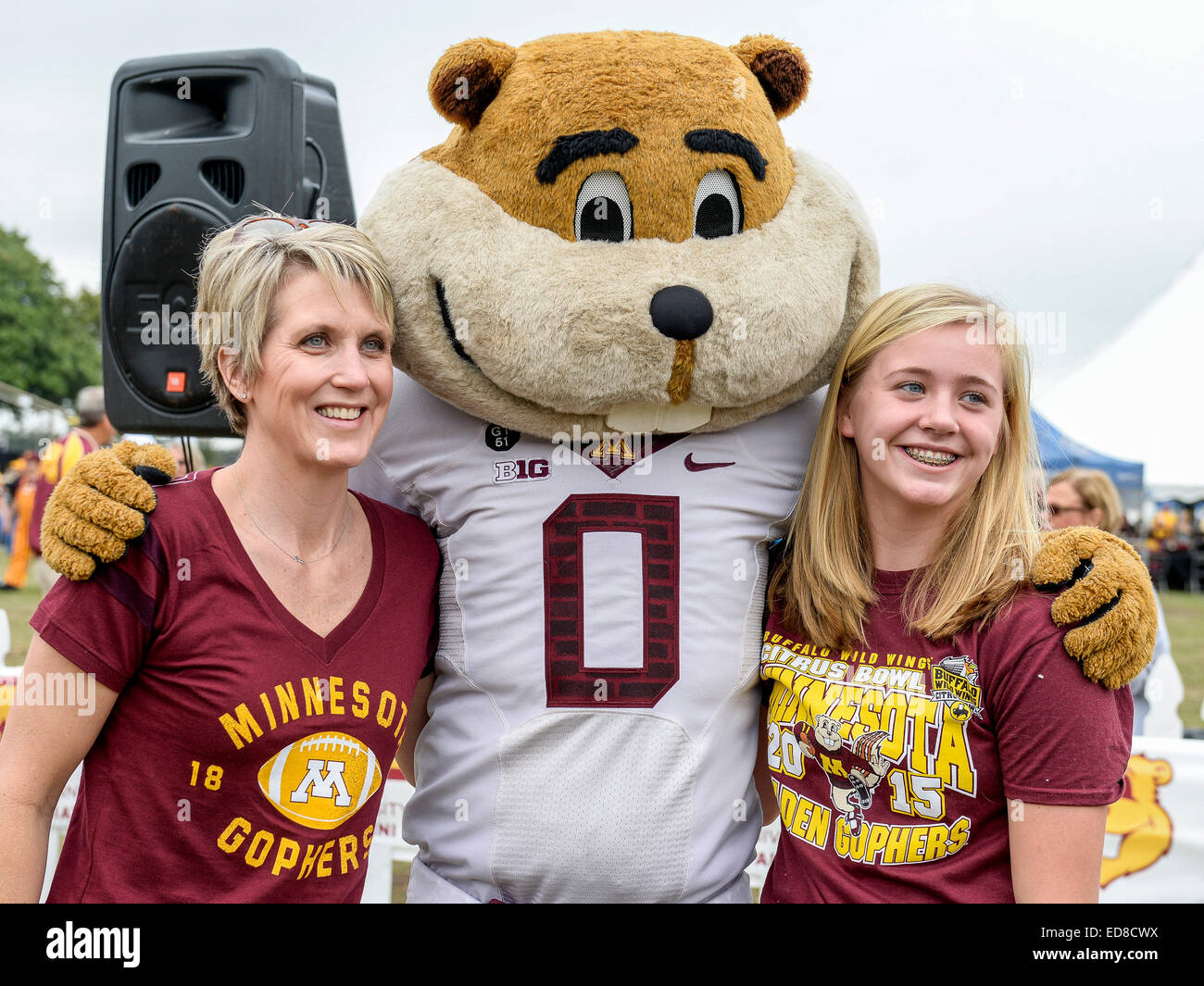 Orlando, FL, USA. 1st Jan, 2015. Minnesota Golden Gophers mascot Goldy ...