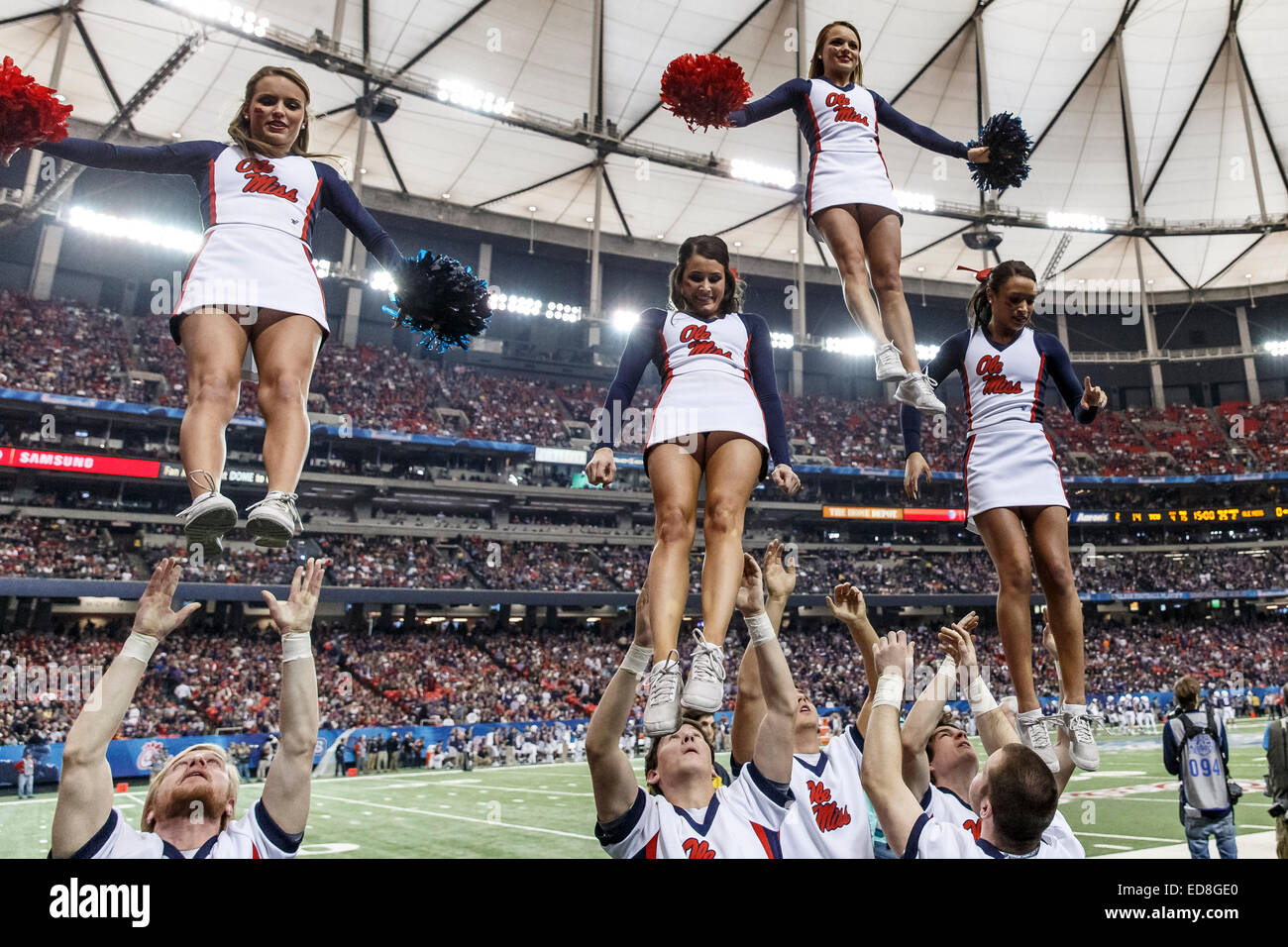 Ole miss cheerleaders hi-res stock photography and images - Alamy