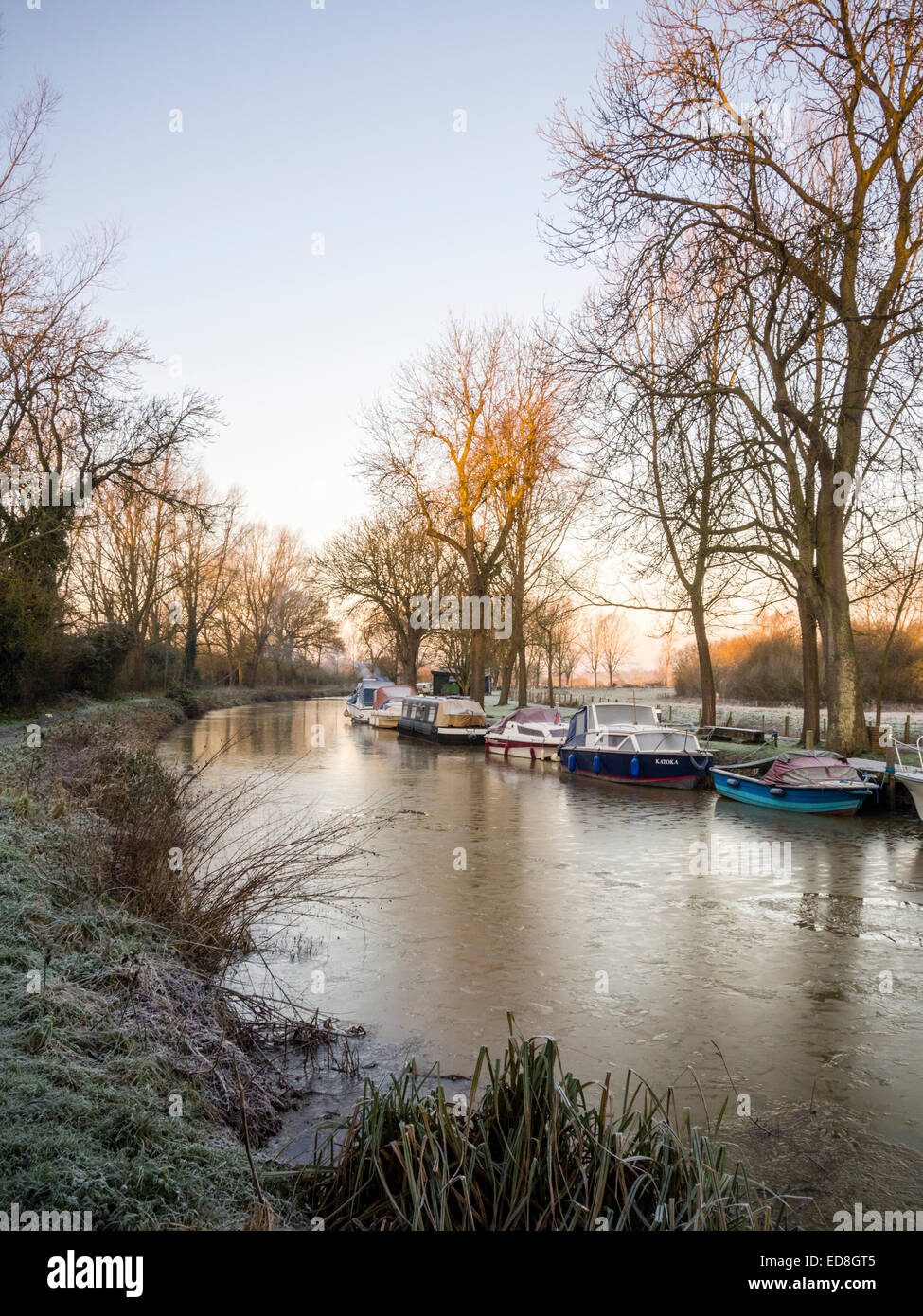 Blackwater river essex boat hi-res stock photography and images - Alamy
