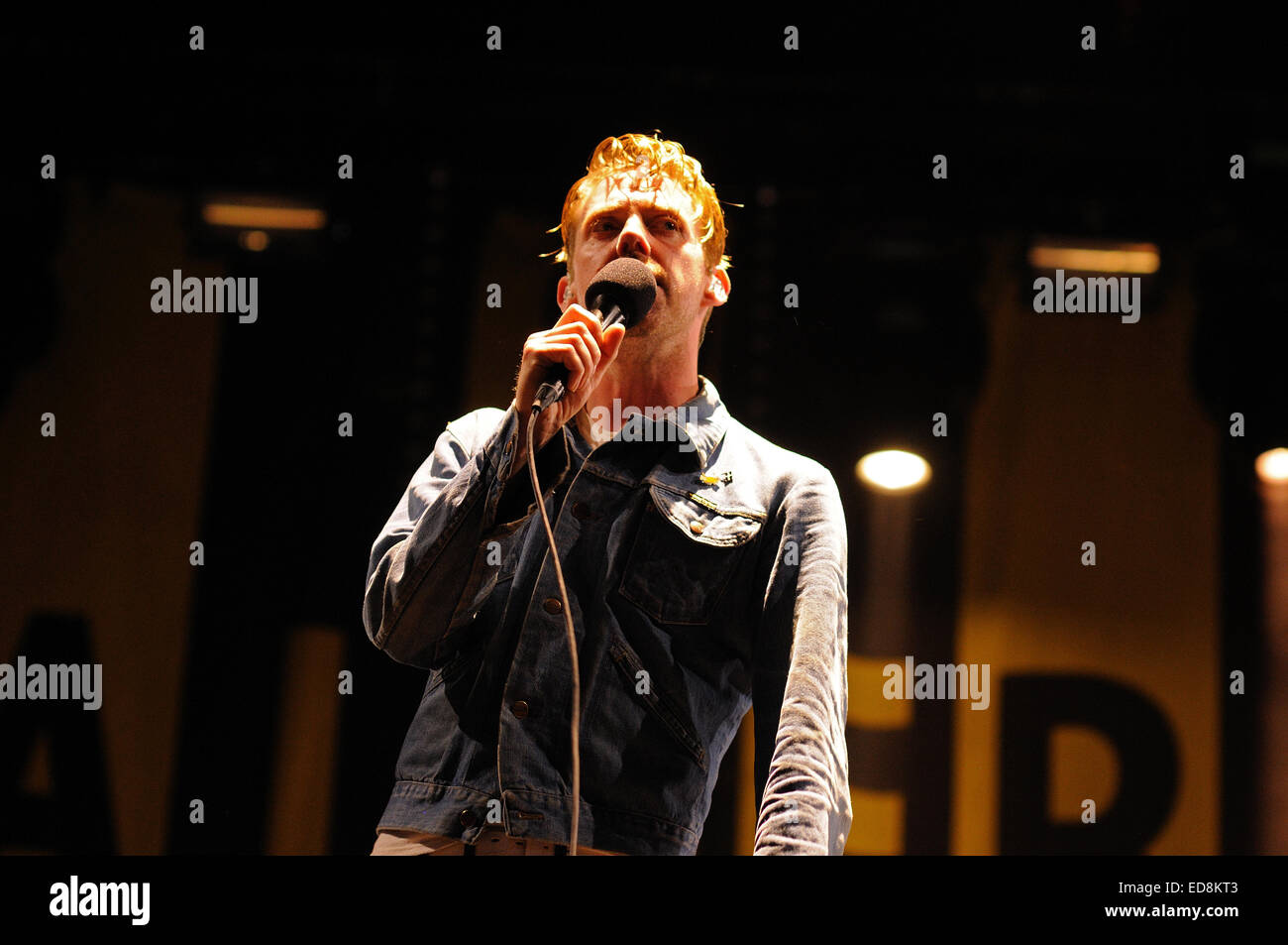 Kaiser chiefs rock band hi-res stock photography and images - Alamy