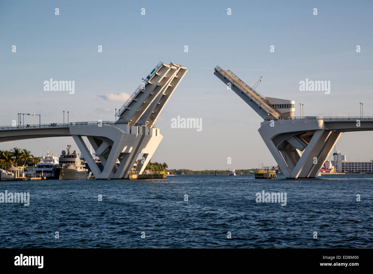 Intracoastal waterway drawbridge High Resolution Stock Photography and ...