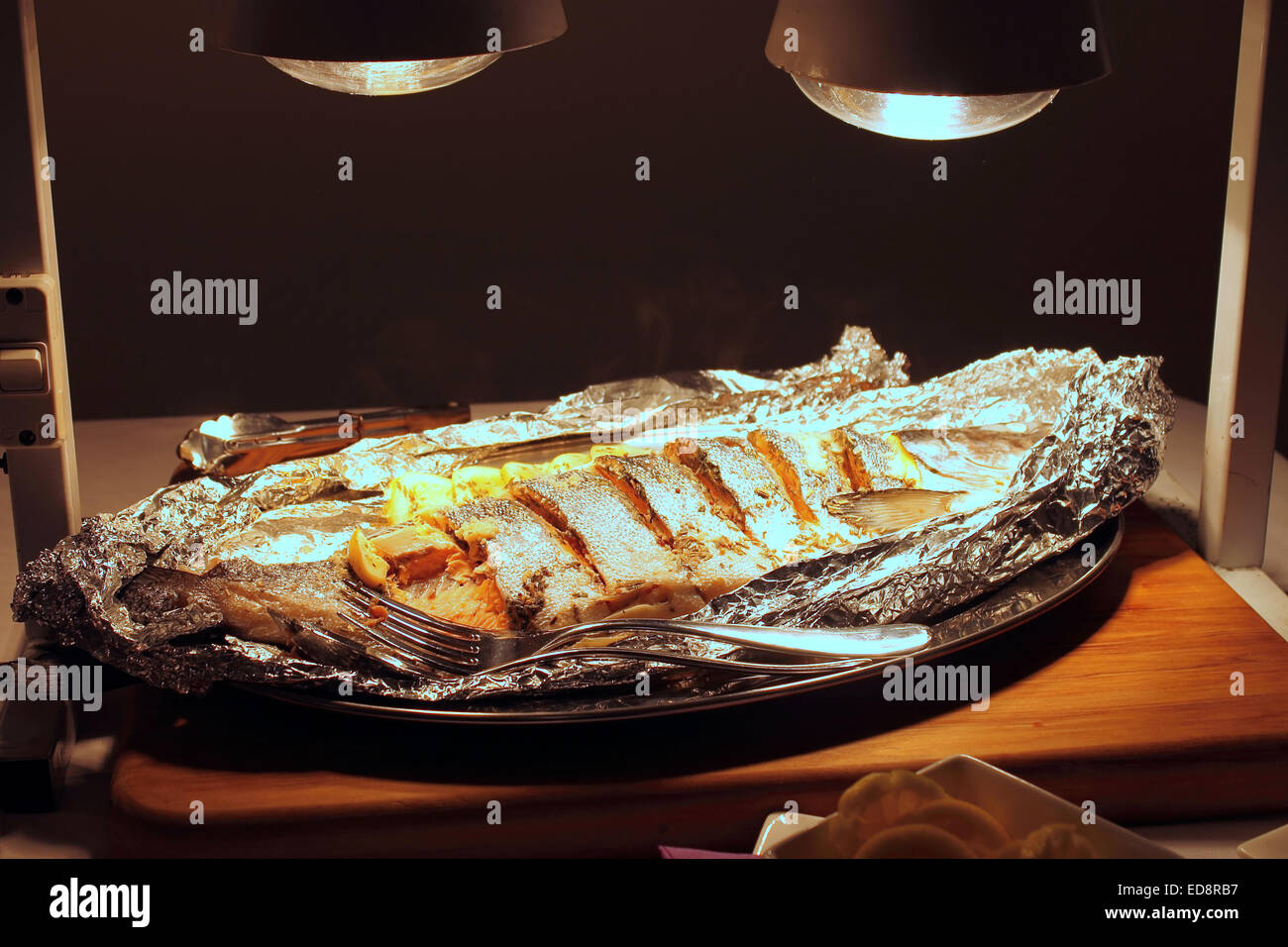 Cooked whole salmon hi-res stock photography and images - Alamy