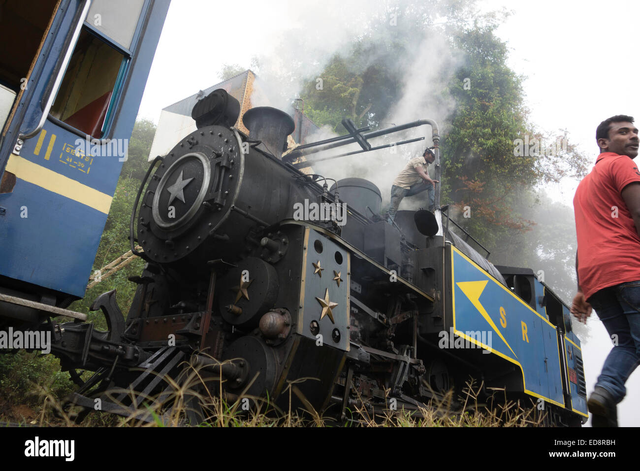 Steam train hill station funicular hi-res stock photography and images ...