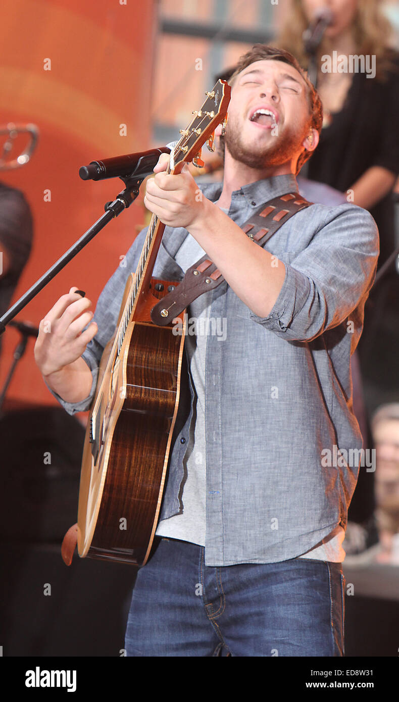 American Idol winner Phillip Phillips performs live on 'The Today Show ...