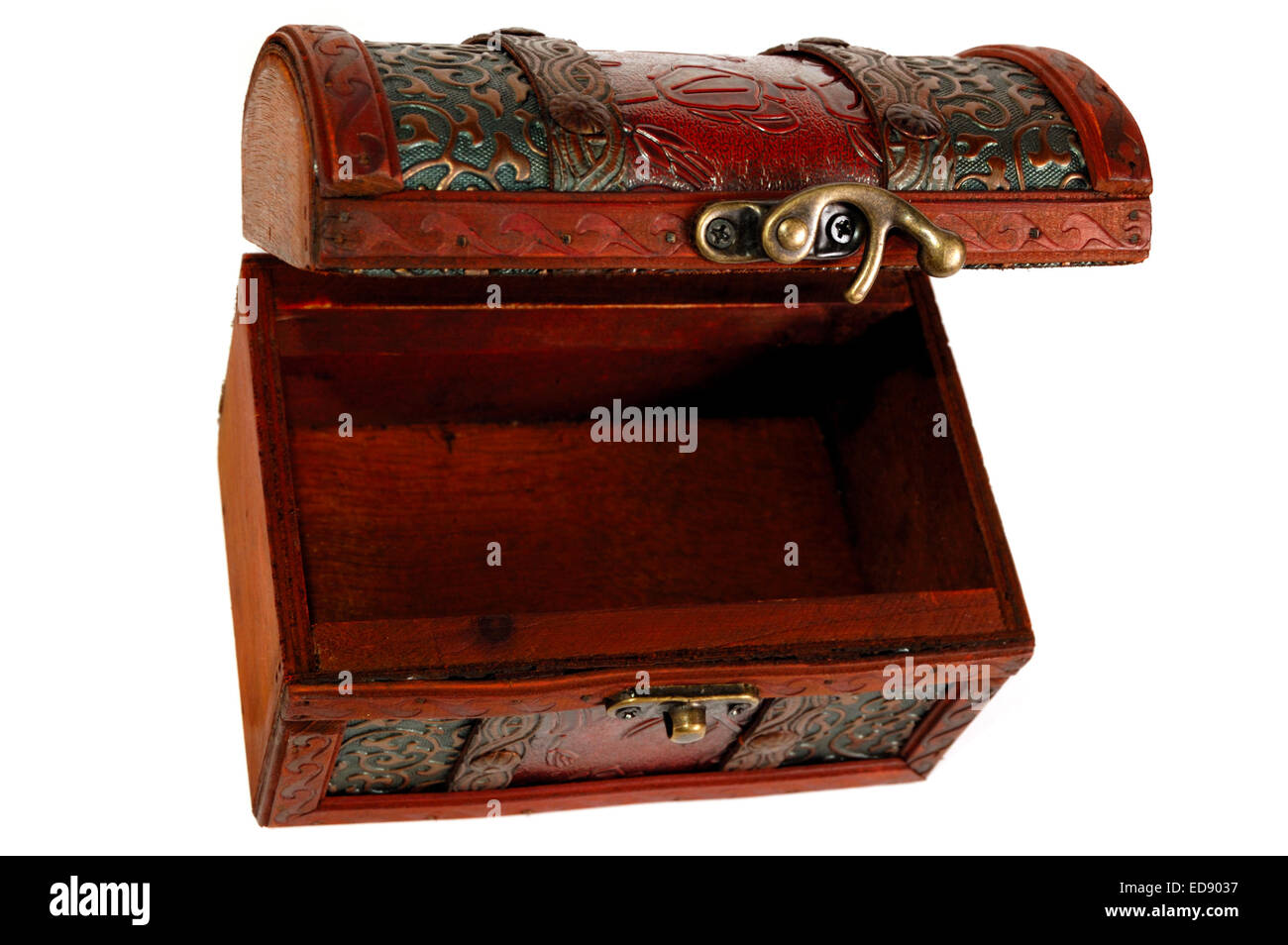 empty treasure chest isolated Stock Photo - Alamy
