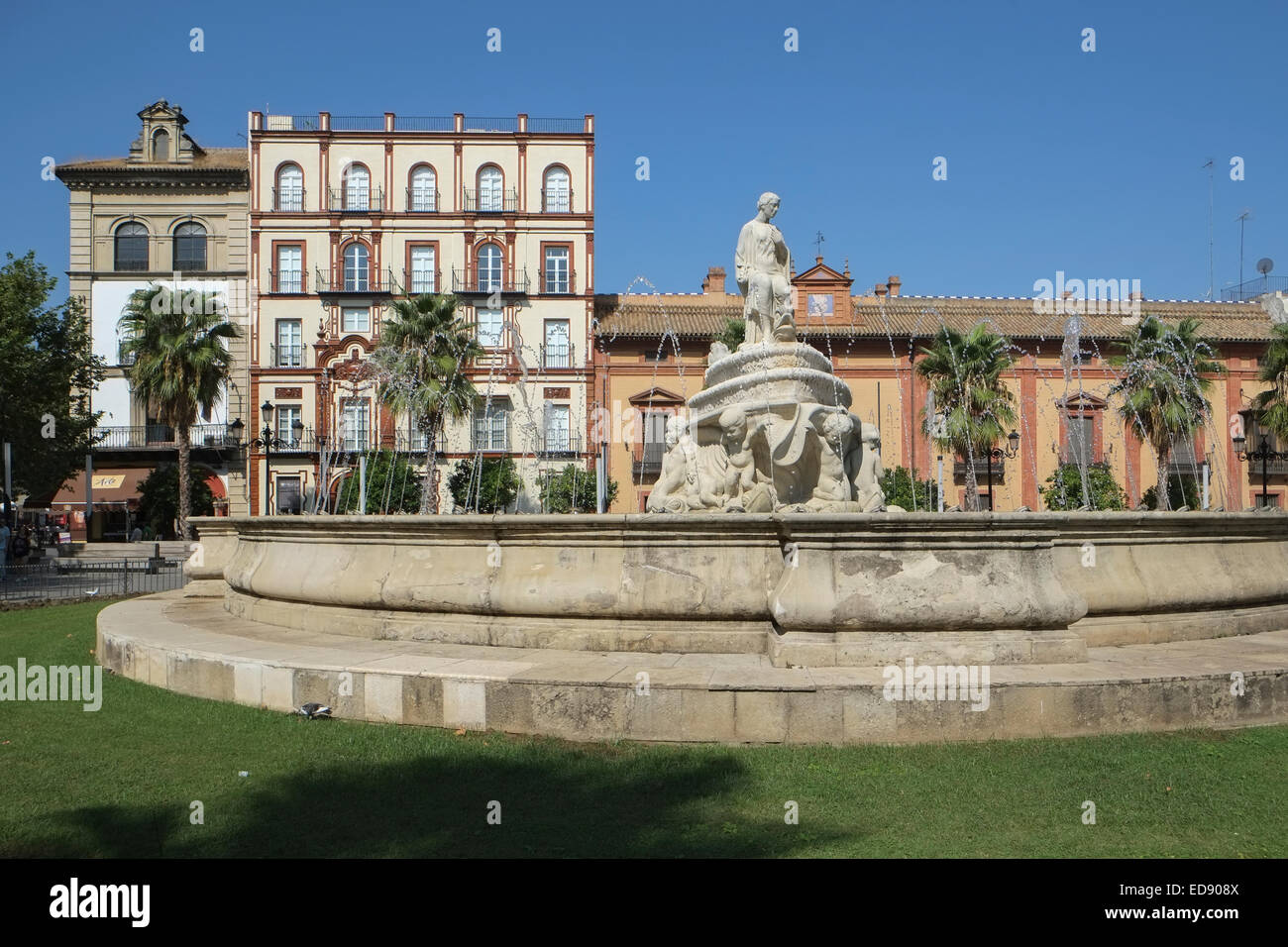 Seville Spain: roundabout with fountain Stock Photo - Alamy