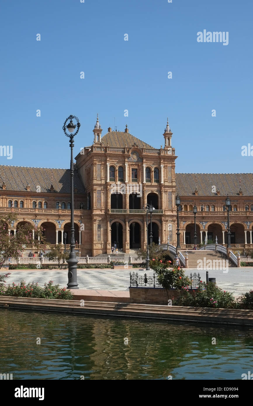 Buildings seville hi-res stock photography and images - Alamy