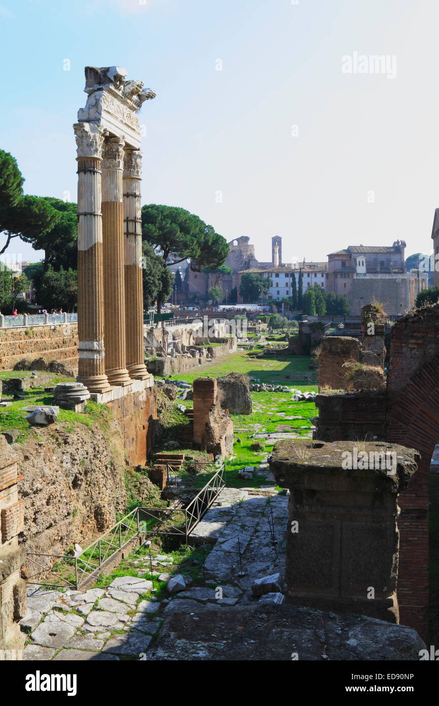 Ancient roman city ruin rome ruins hi-res stock photography and images ...