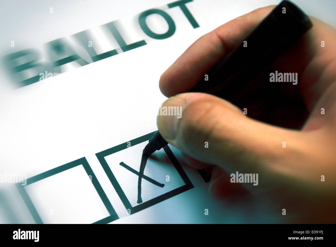 Cross in box hi-res stock photography and images - Alamy