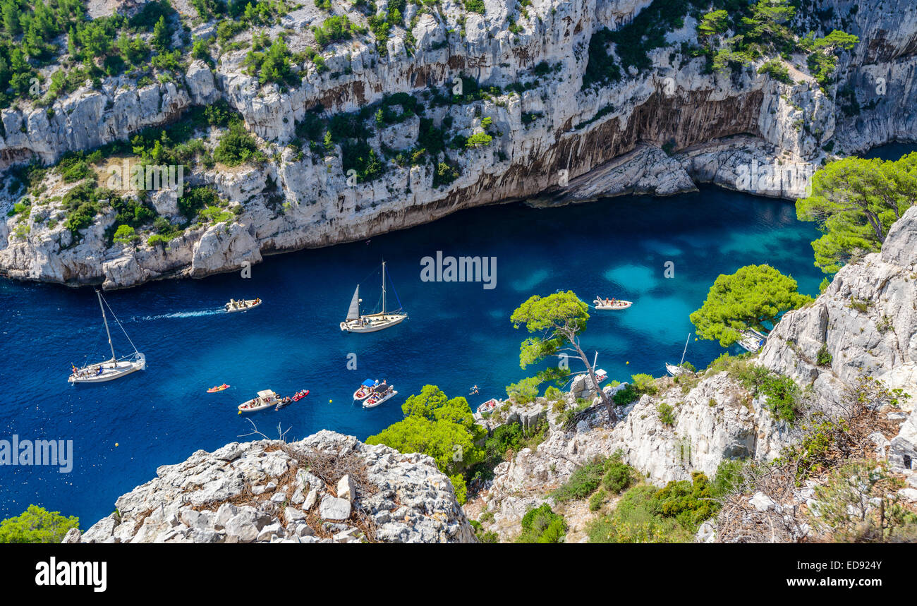 Marseille calanques boat hi-res stock photography and images - Alamy